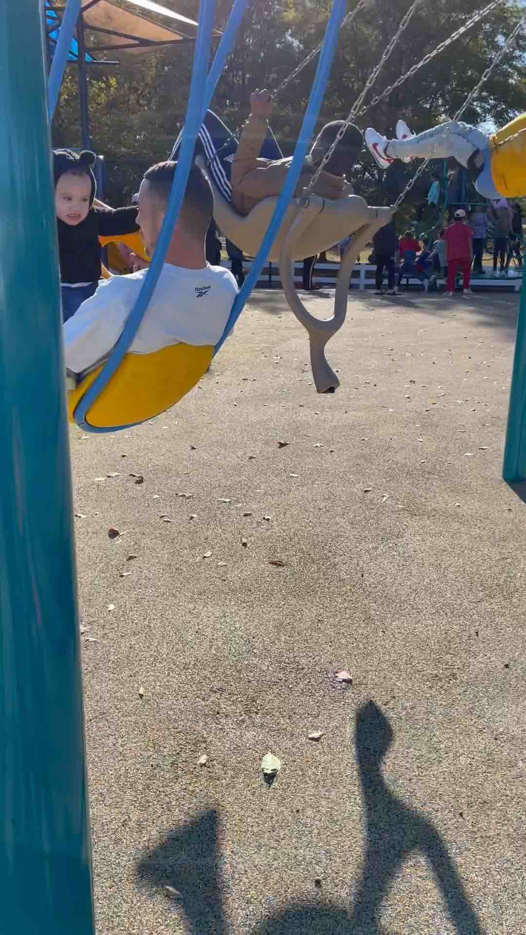 @victoriacakes | Fanbase | Videos, Audio, Live Streams and More!